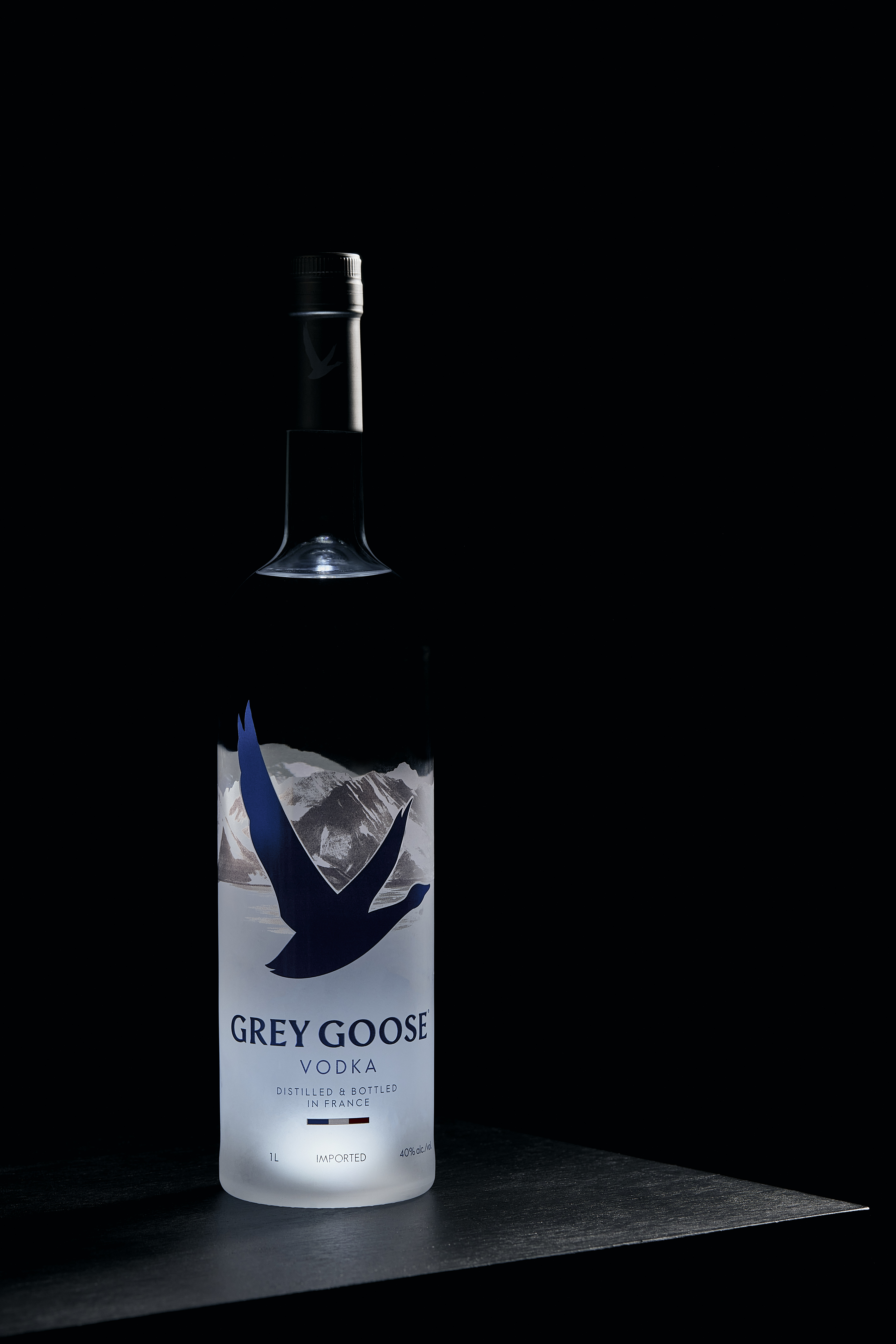 This Light-Up Bottle Of Vodka Is Perfect For A Fancy Xmas/New Years ...